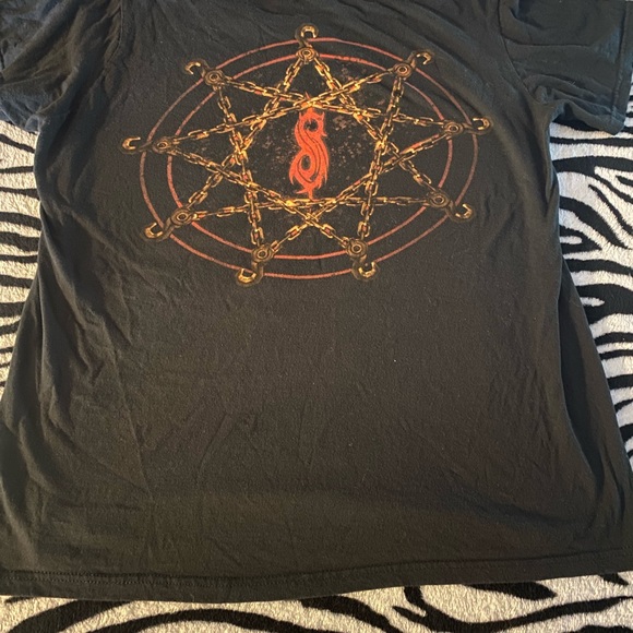 Hot Topic | Shirts | Slipknot Chains Shirt | Poshmark